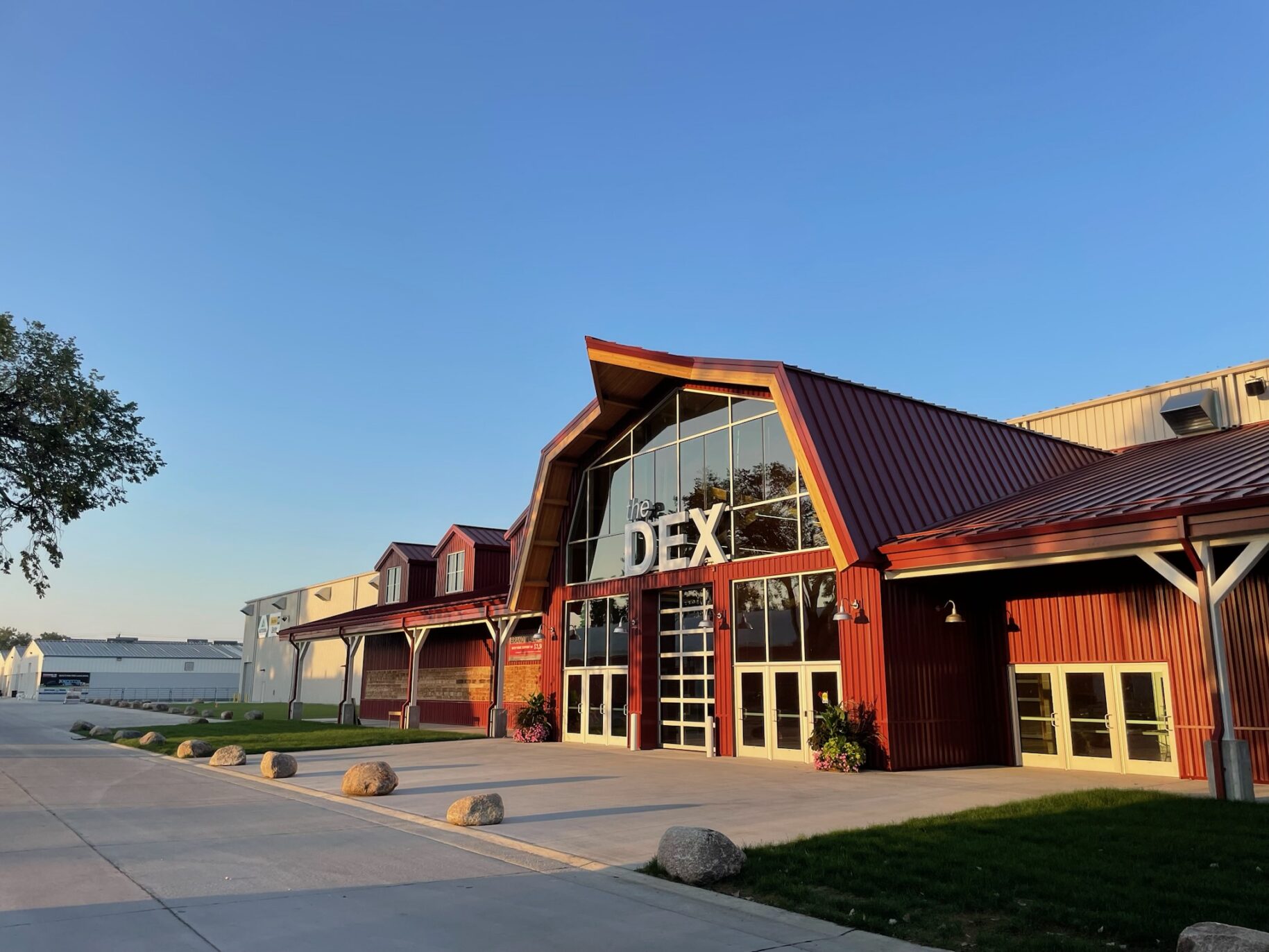 Dakota Events CompleX (DEX) - Empire Building Construction