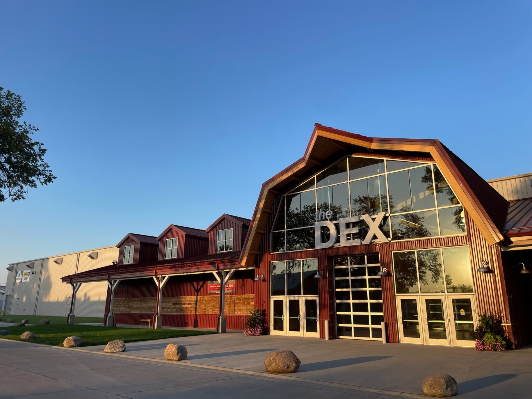 Dakota Events CompleX (DEX) - Empire Building Construction